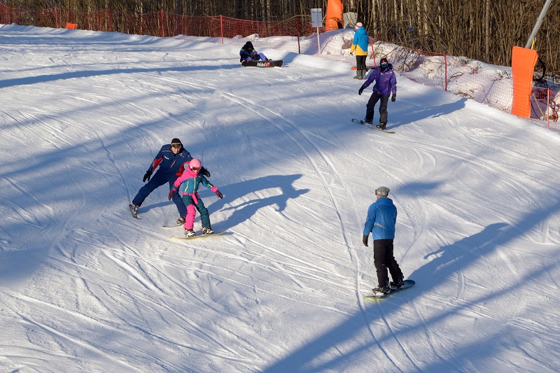 How To Get Started with Snowboarding - Extreme Sports X