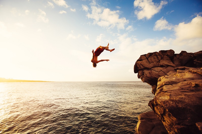 The Exhilarating History of Cliff Diving: From Ancient Hawaii to Modern ...